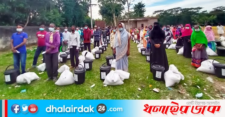 কমলগঞ্জে চা শ্রমিকদের মাঝে খাদ্রসামগ্রী ও স্বাস্থ্য উপকরণ বিতরণ - Dhalair Dak 24